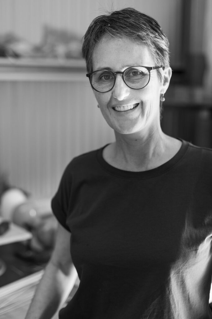 Clare Belfrage - Talking Out Your Glass